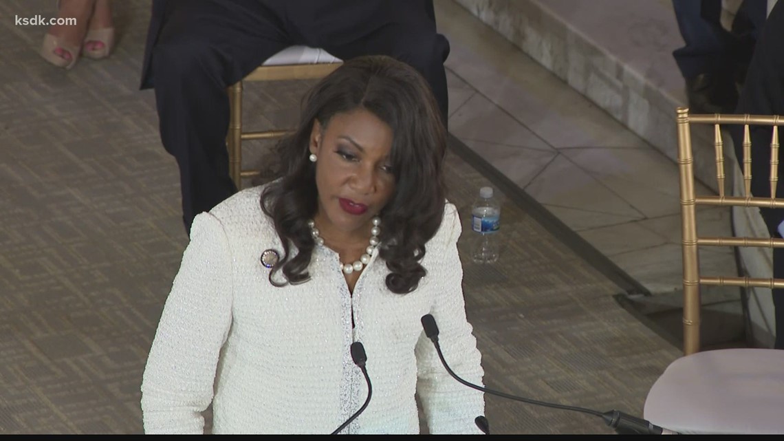 Tishaura Jones sworn in as 47th mayor of St. Louis | ksdk.com