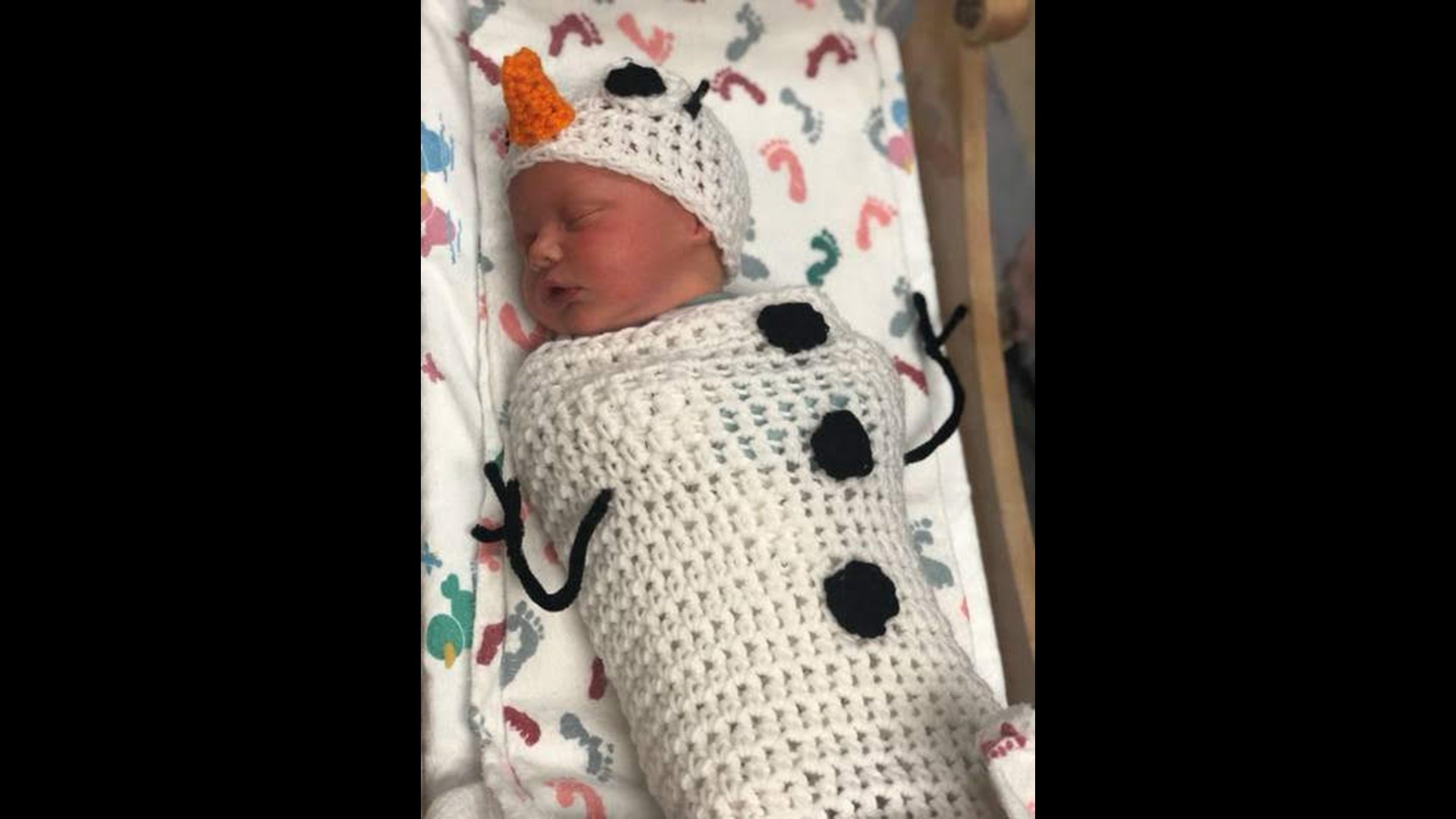 Frozen 2 | Newborns dressed in Frozen 2 outfits | ksdk.com