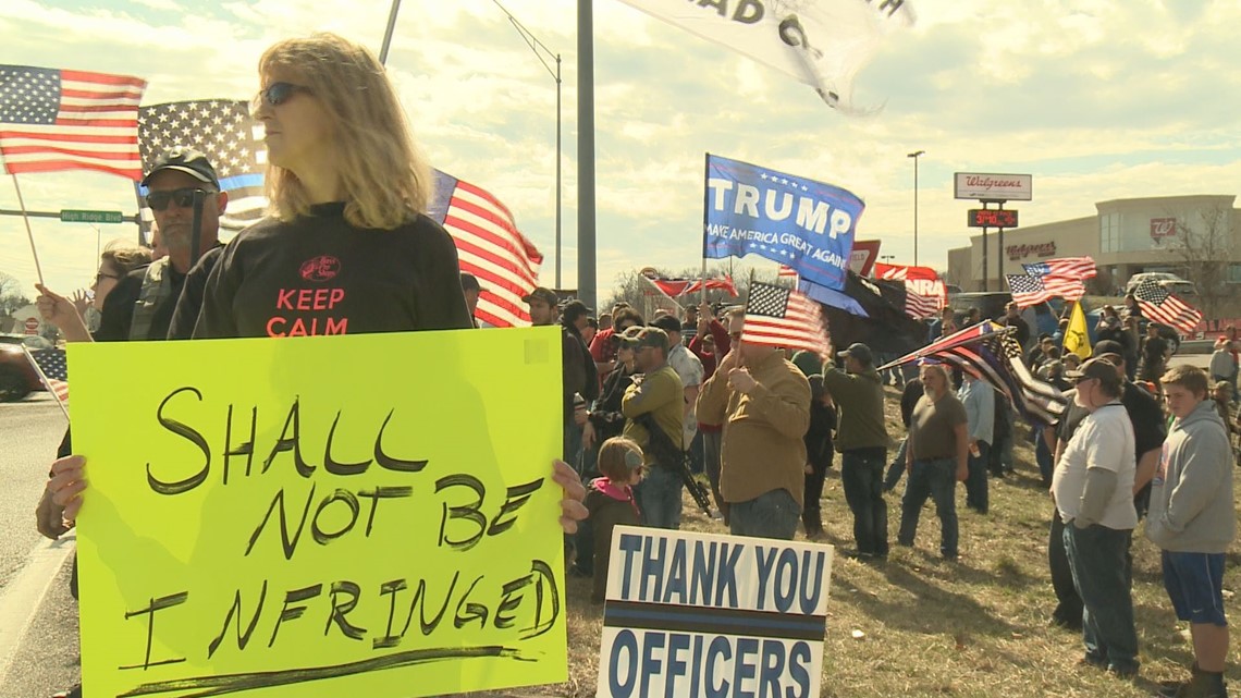 Pro-gun rally draws hundreds in Jeff Co. to protest gun control | ksdk.com