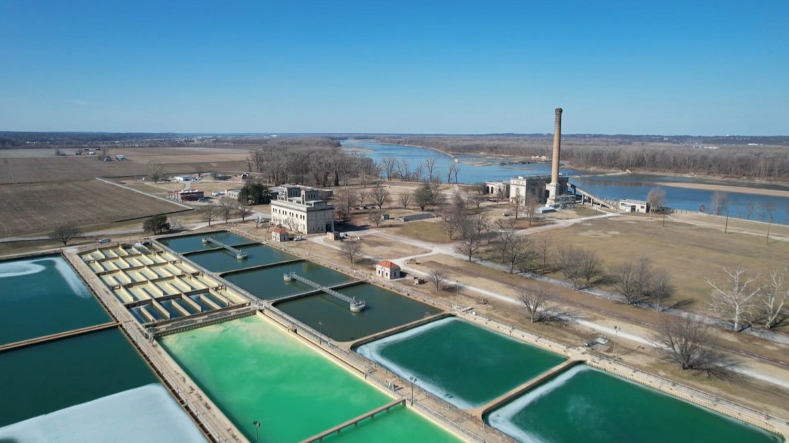 Shrinking city, aging pipes: St. Louis water division eyes data centers ...