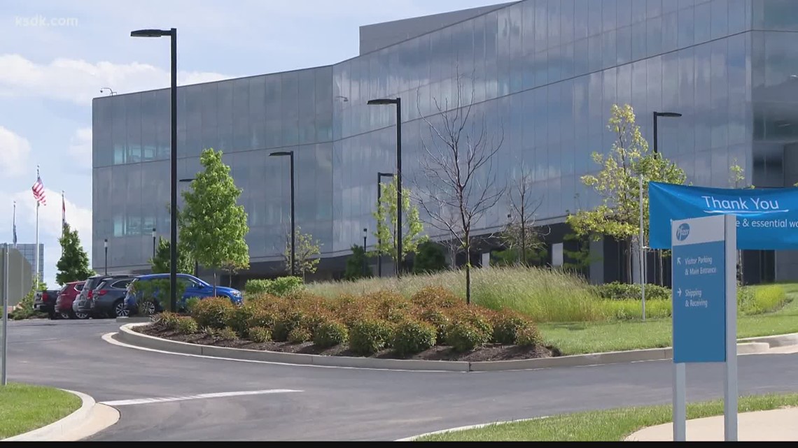 Pfizer signs contract to deliver COVID-19 vaccine by December | ksdk.com