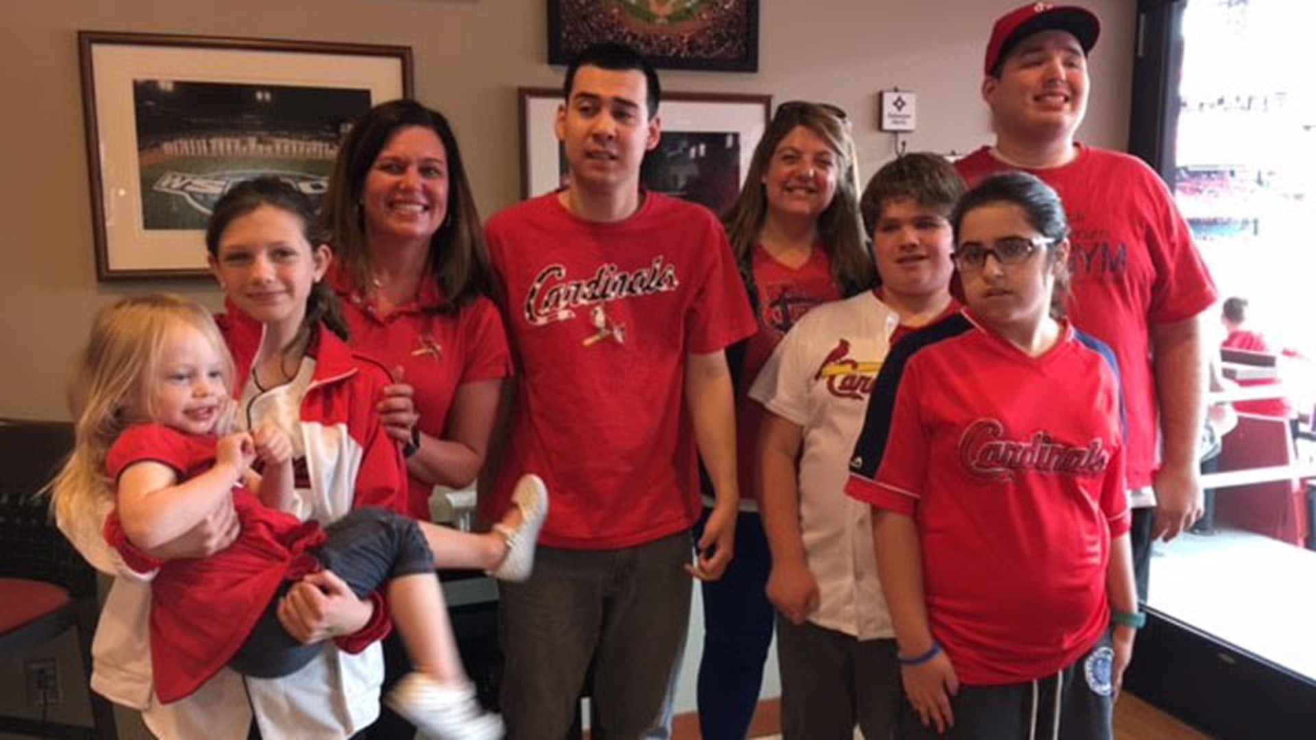 Cardinals raise awareness about autism at Saturday game | ksdk.com