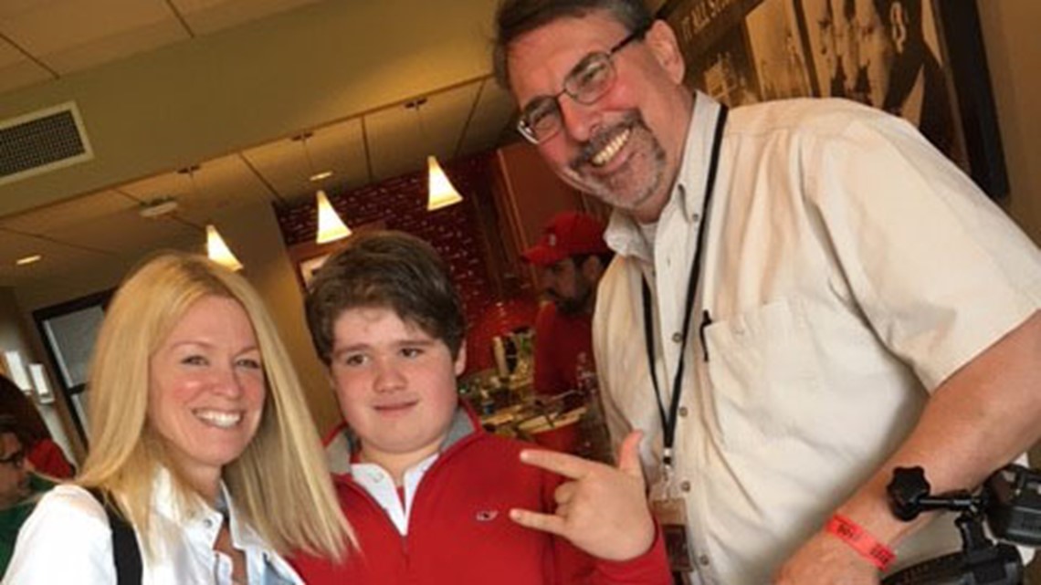 Cardinals raise awareness about autism at Saturday game | ksdk.com