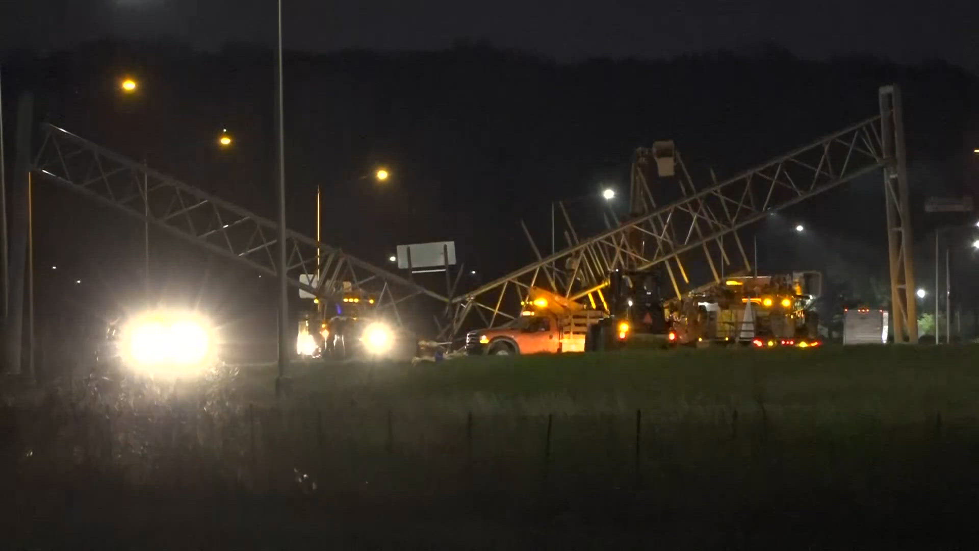I-64 reopens at 255 more than 12 hours after sign collapse forced ...
