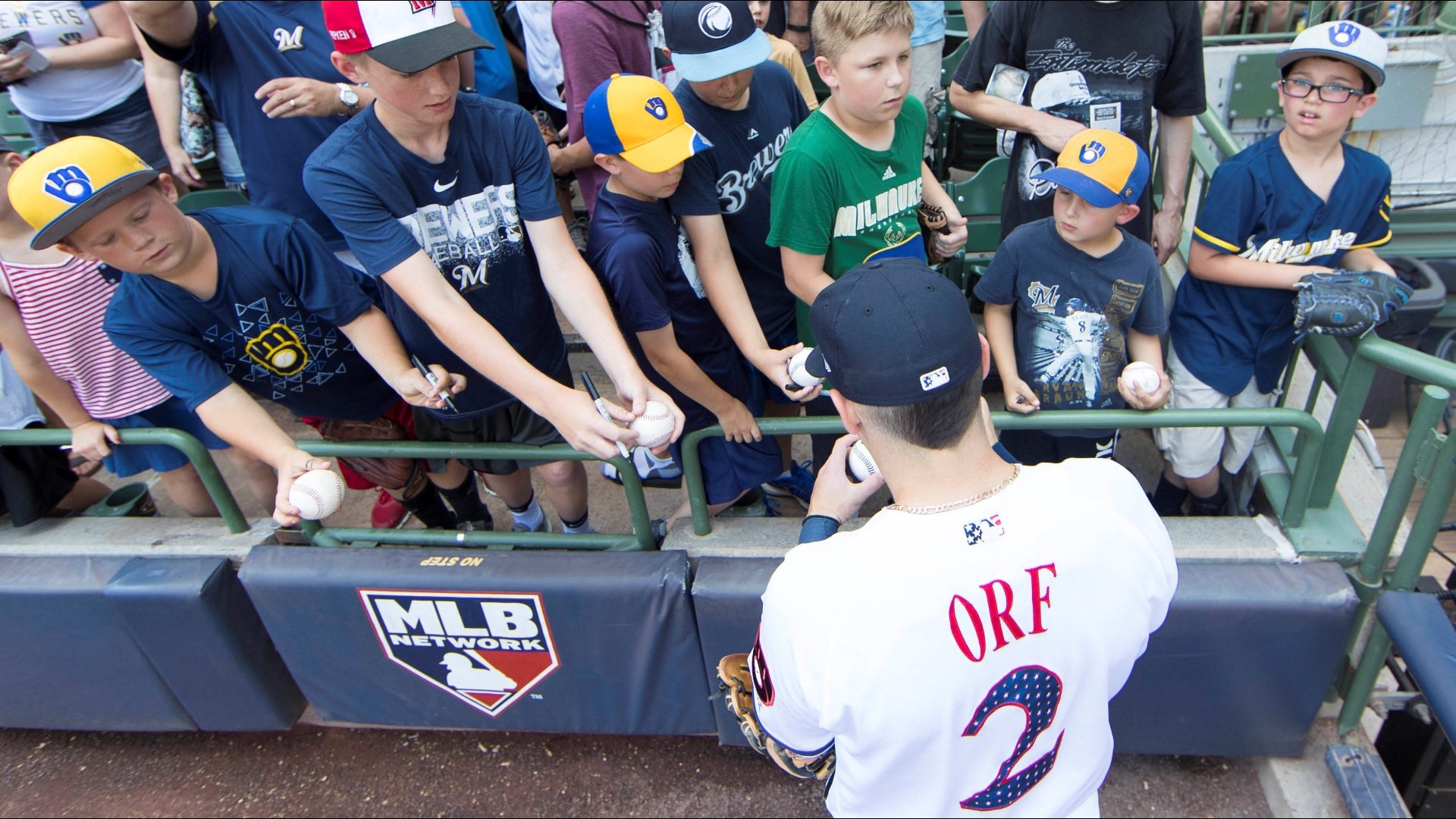 Wentzville native, Francis Howell alum records first MLB hit, homer ...