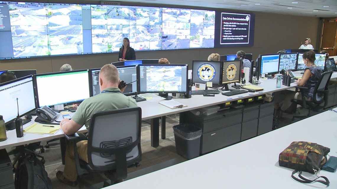 Citizen safety group tours SLMPD's Real Time Crime Center | ksdk.com
