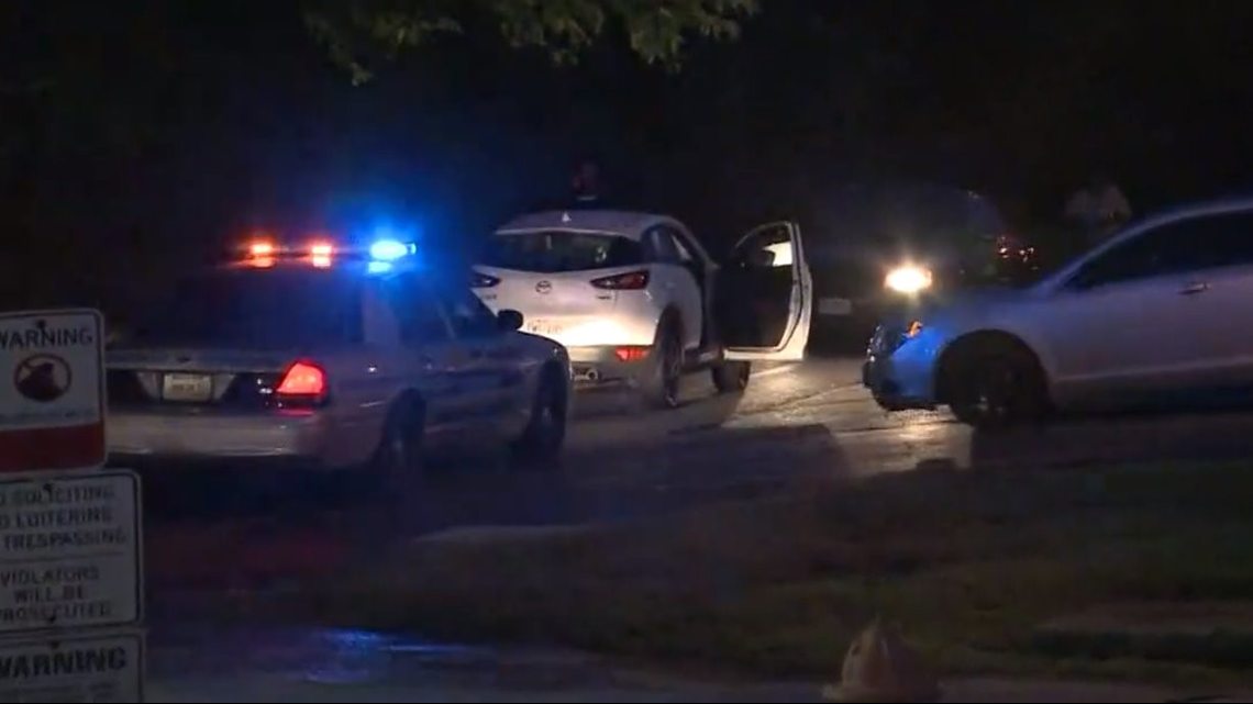 2 police officers injured in Berkeley neighborhood | ksdk.com