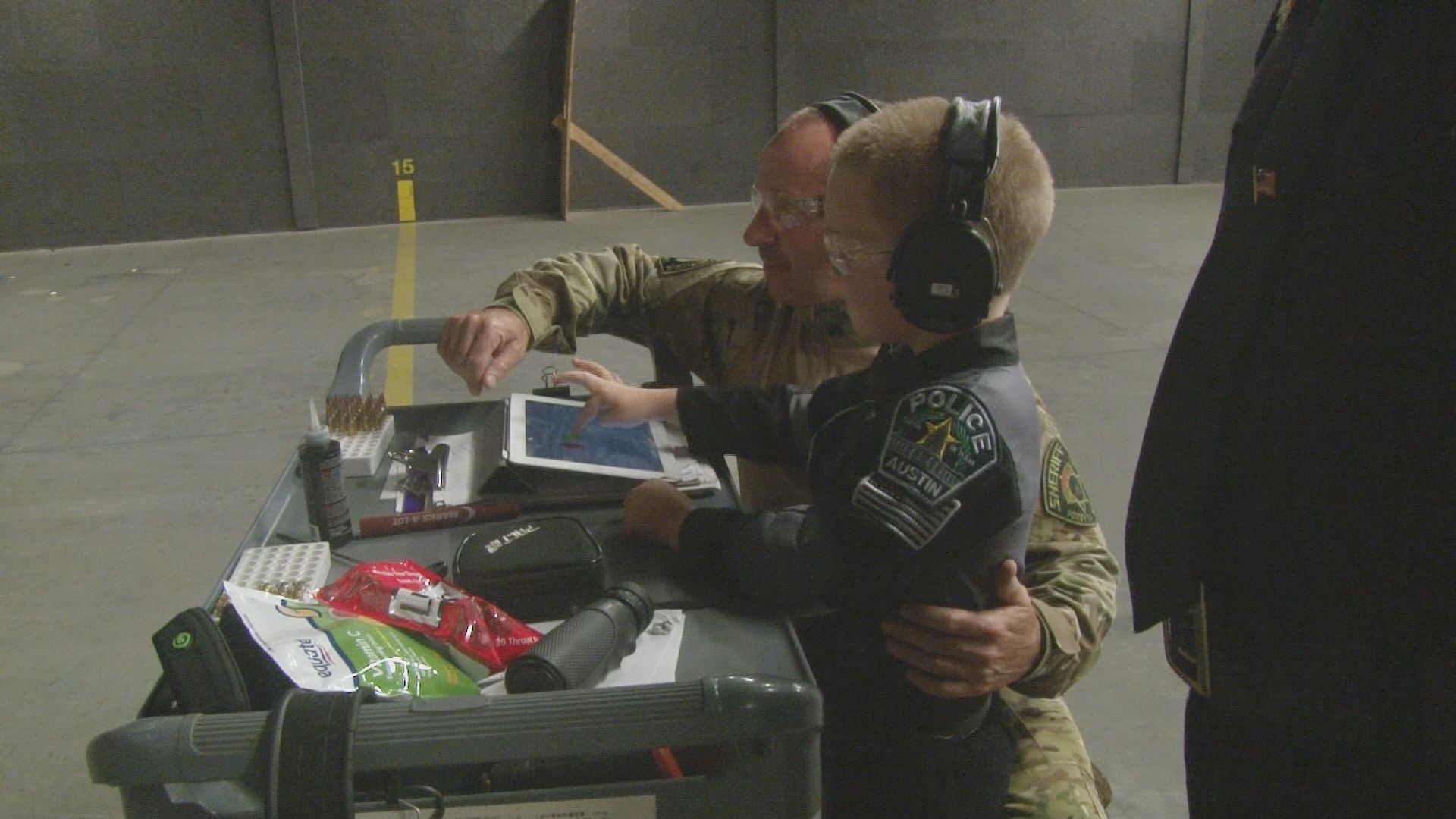 7-year-old builds bond with NC SWAT team | ksdk.com