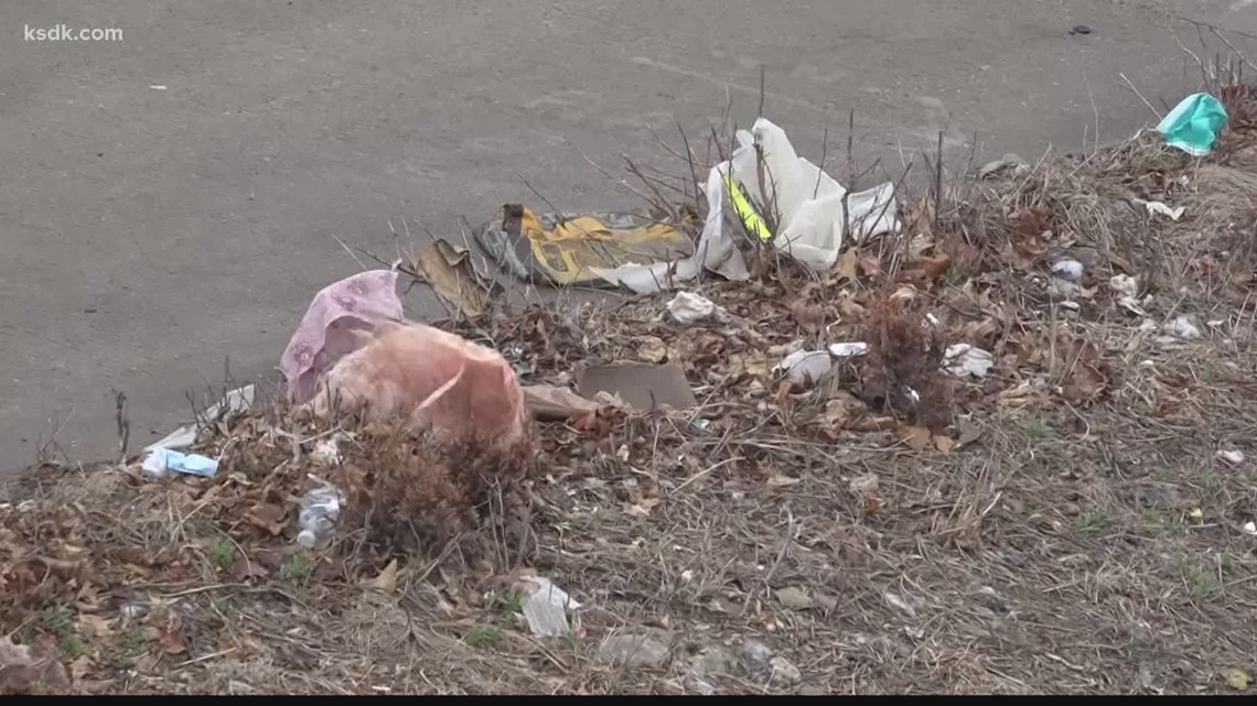 Trash littered along St. Louis area highways | ksdk.com