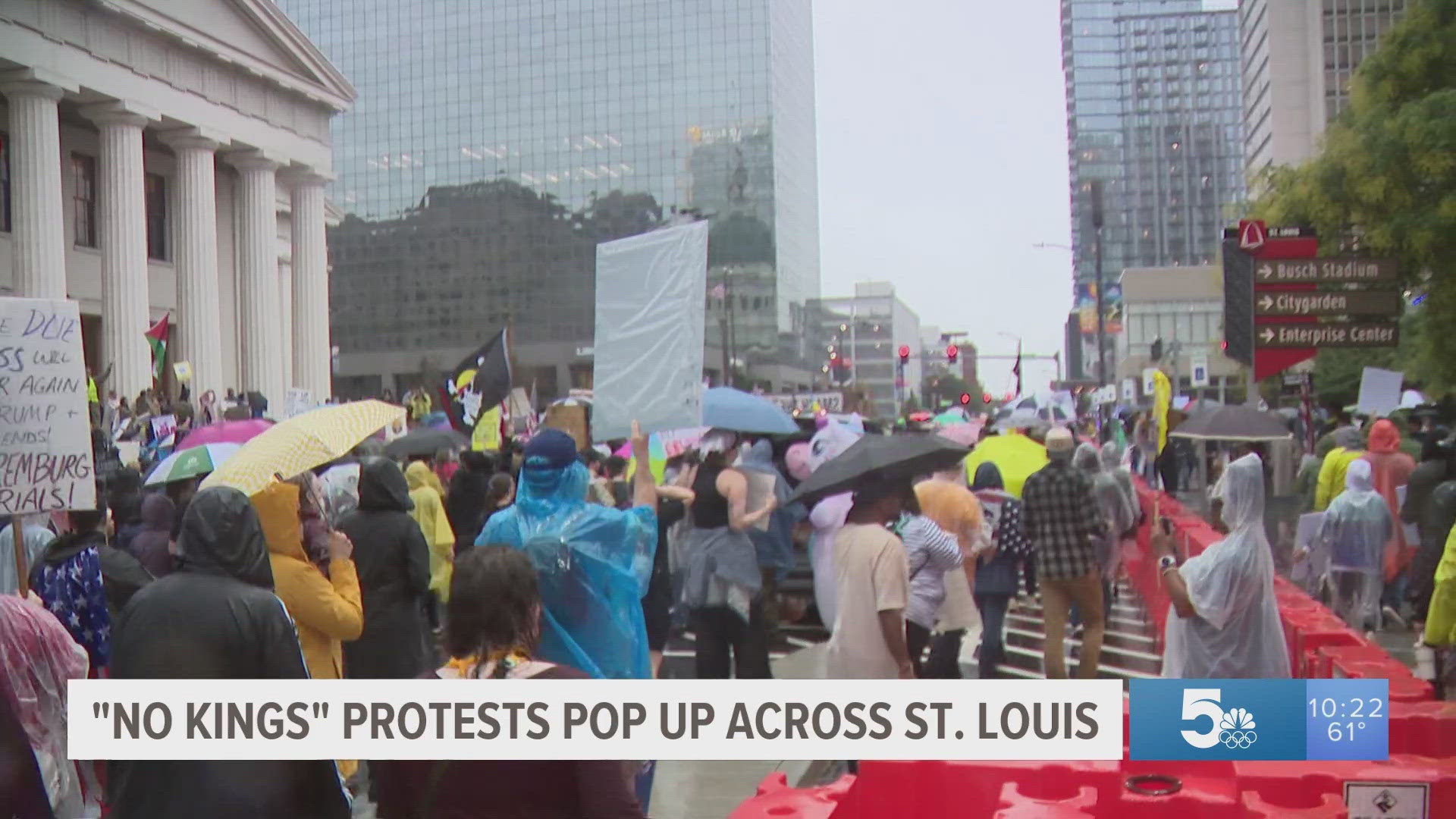 St. Louis 'No Kings' rally draws crowds despite rain and storms | ksdk.com