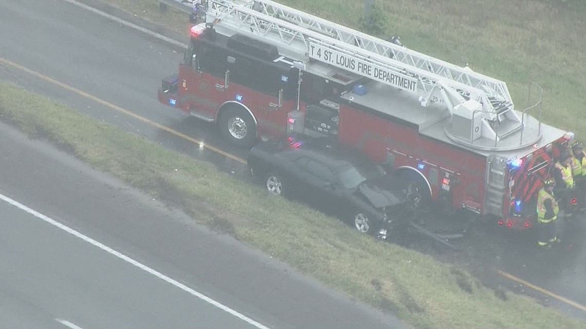 $750K fire truck damaged while working crash on I-55 | ksdk.com