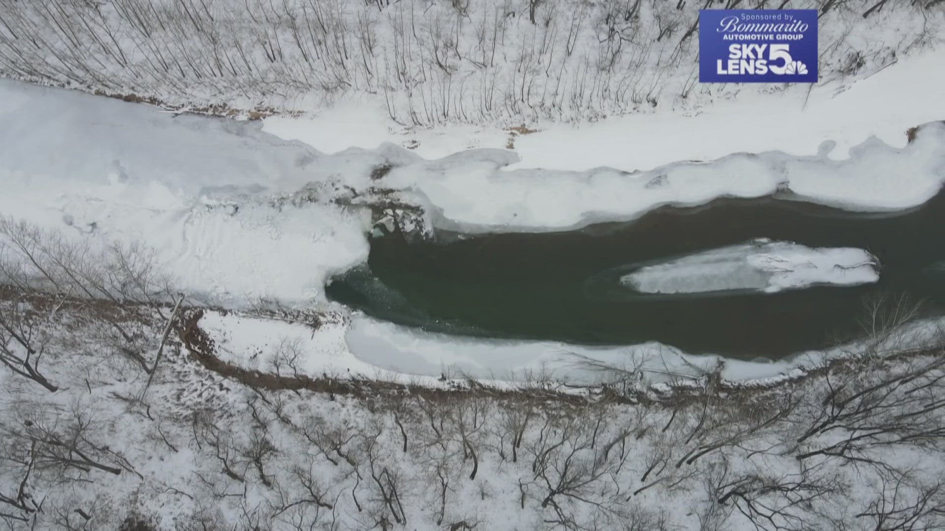 Helicopter crashes into Meramec River in Sullivan after hitting ...