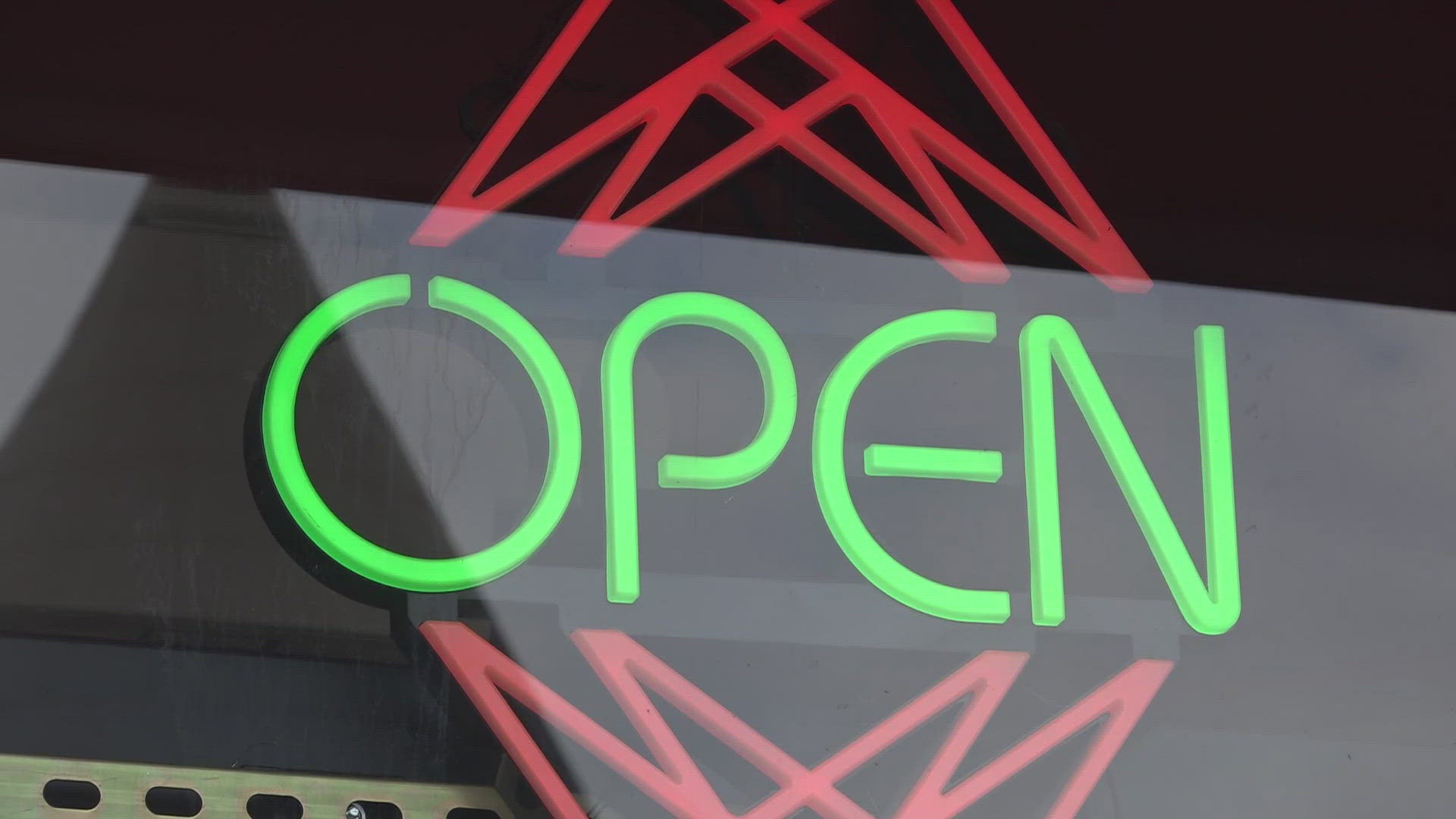 St. Louis restaurant owner urges community support amid end-of-year ...