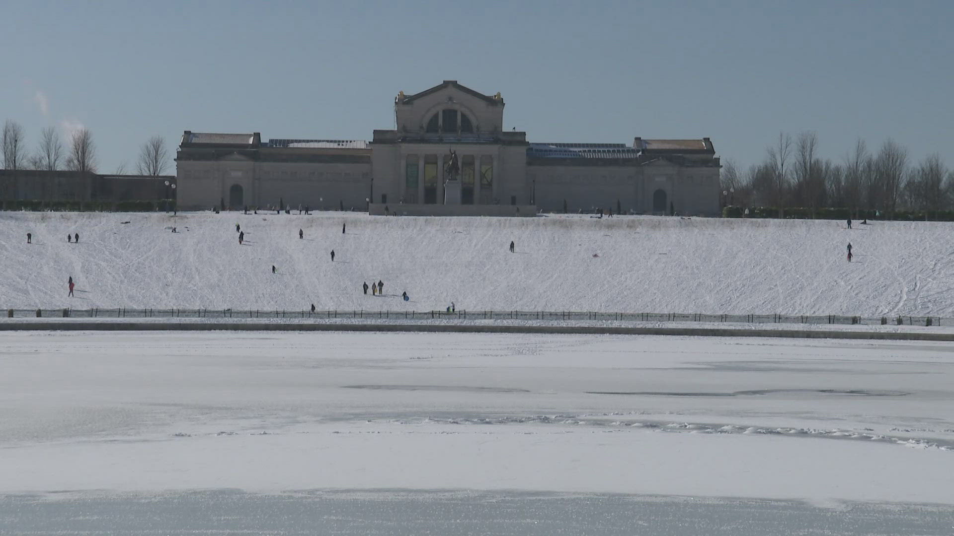 Sledding on Art Hill in St. Louis | ksdk.com