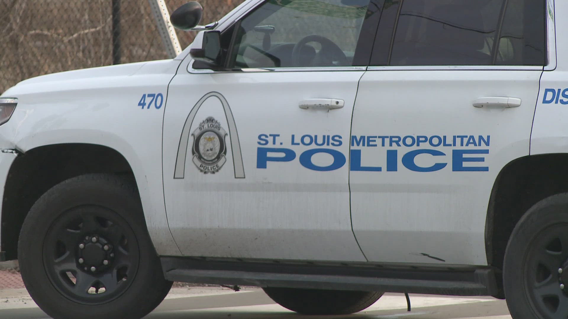 St. Louis bicyclist struck by pursued vehicle | ksdk.com