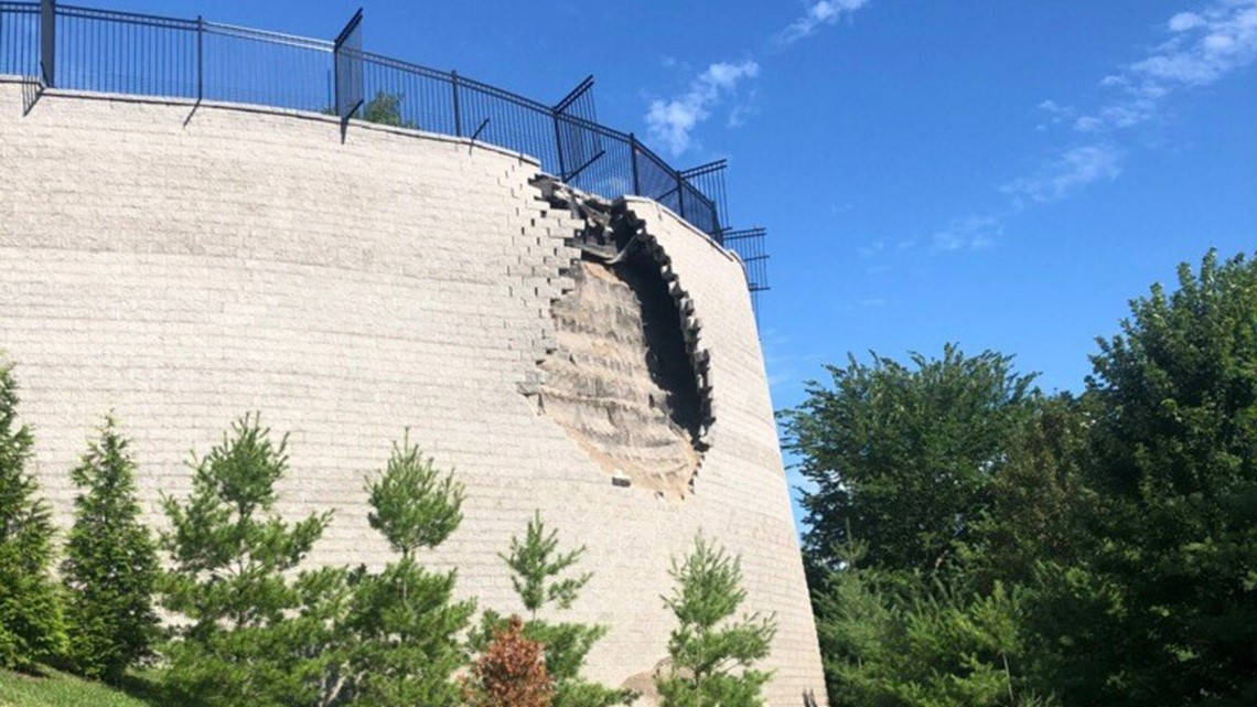 Retaining wall collapses in Arnold | ksdk.com