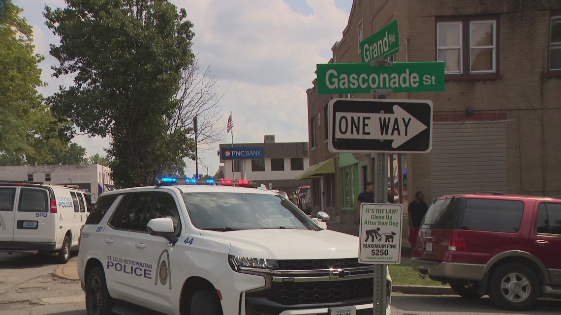 Woman killed, 1 injured in south St. Louis shooting | ksdk.com
