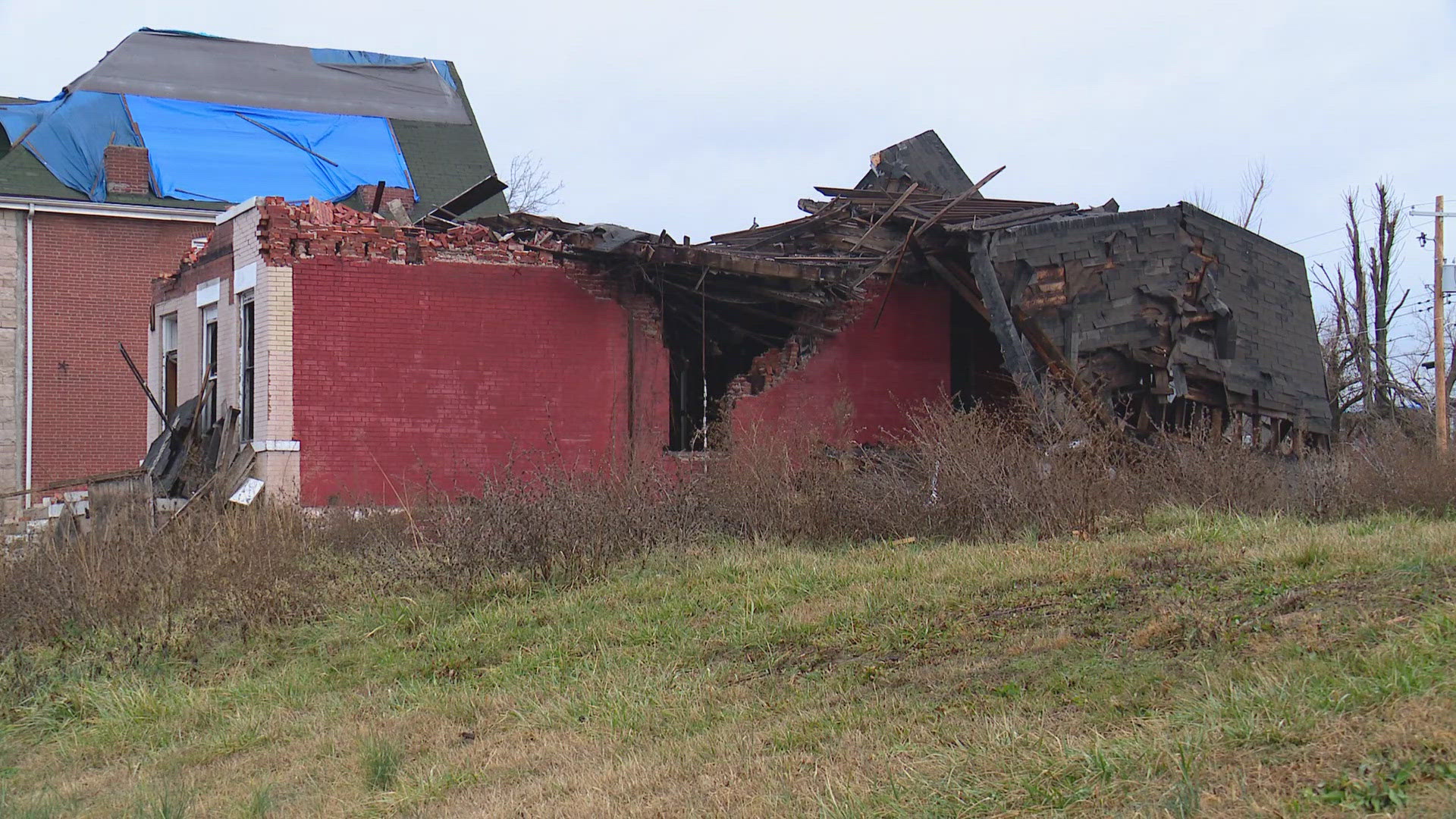 Residents decry city’s sluggish tornado recovery: 'People are literally ...