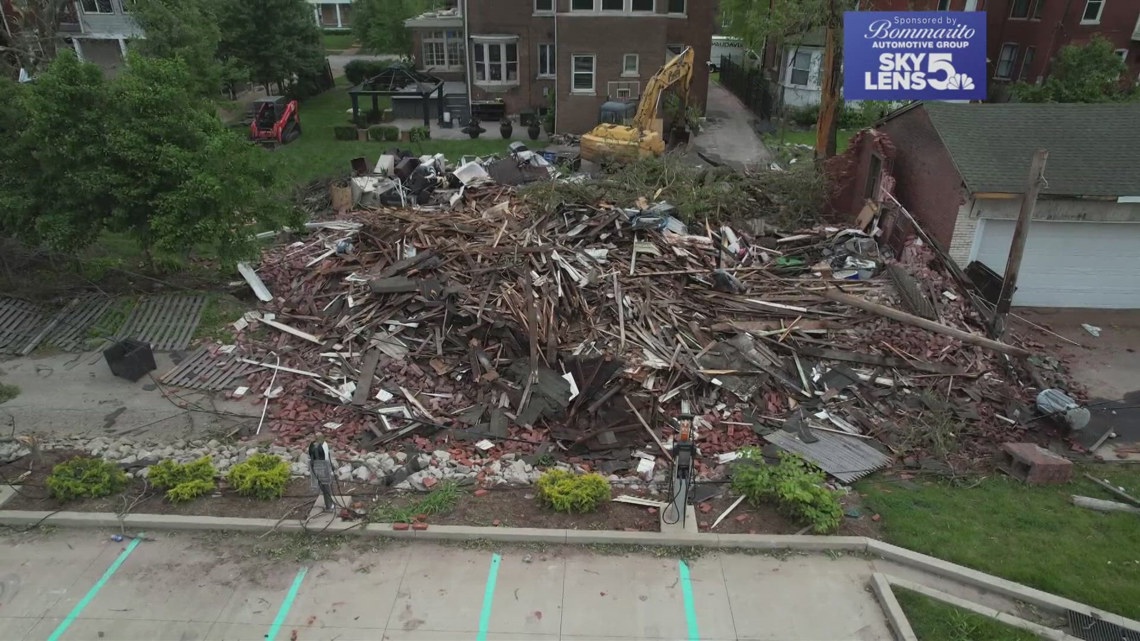 As a tornado with 152 mph winds approached St. Louis, no one was there ...