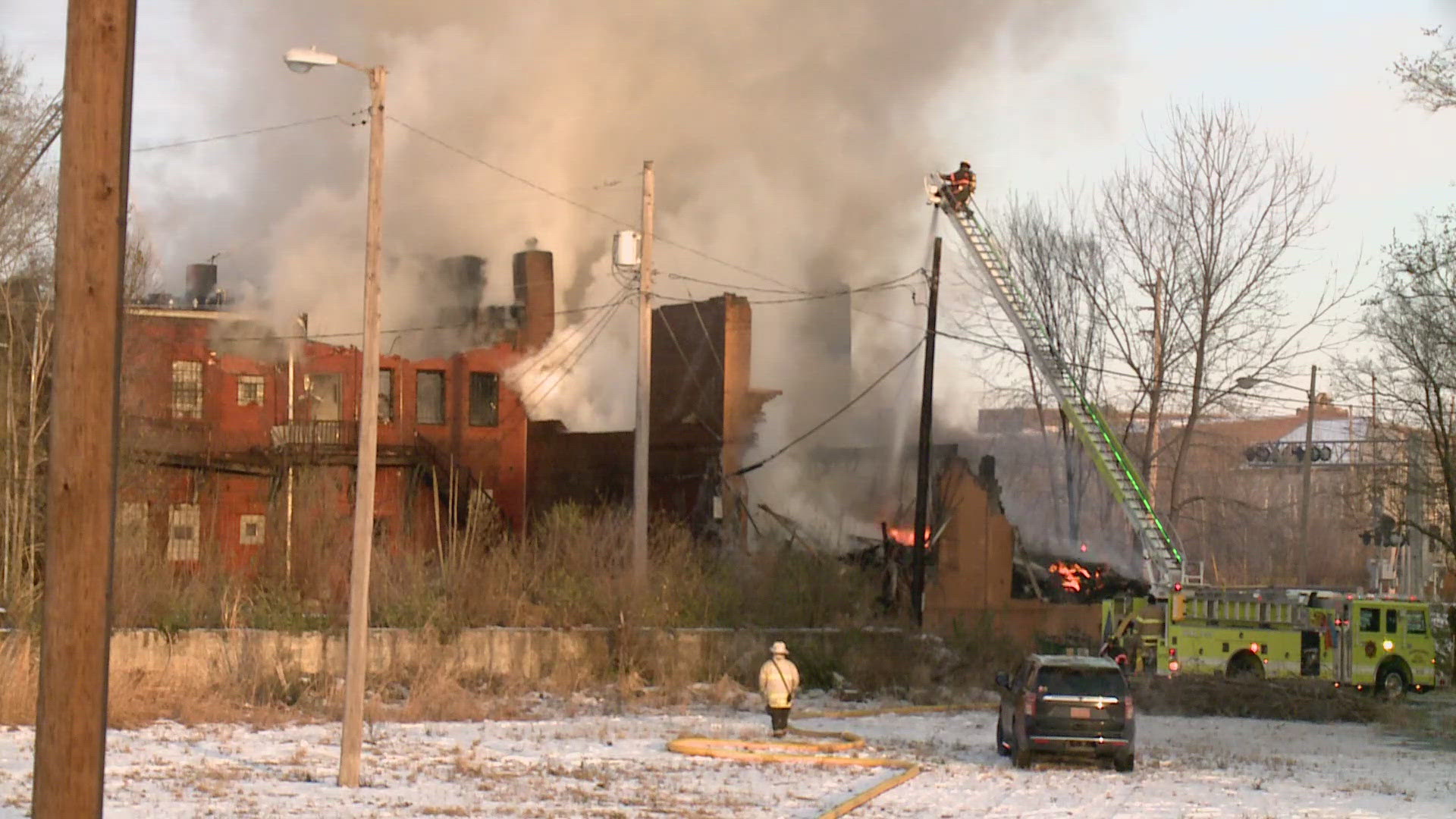 East St. Louis firefighters work day and night to put out massive ...