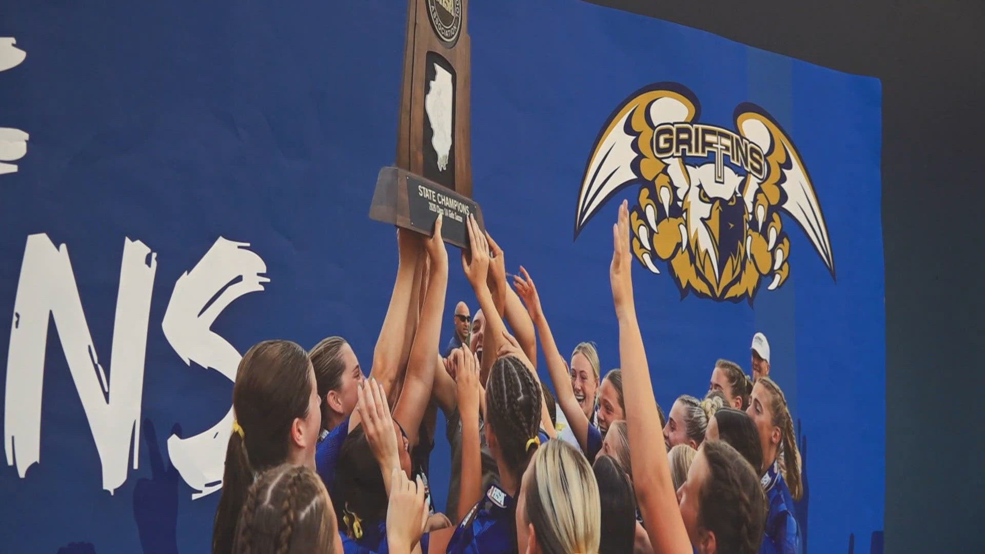 Dominant defense helps Father McGivney to state title | ksdk.com