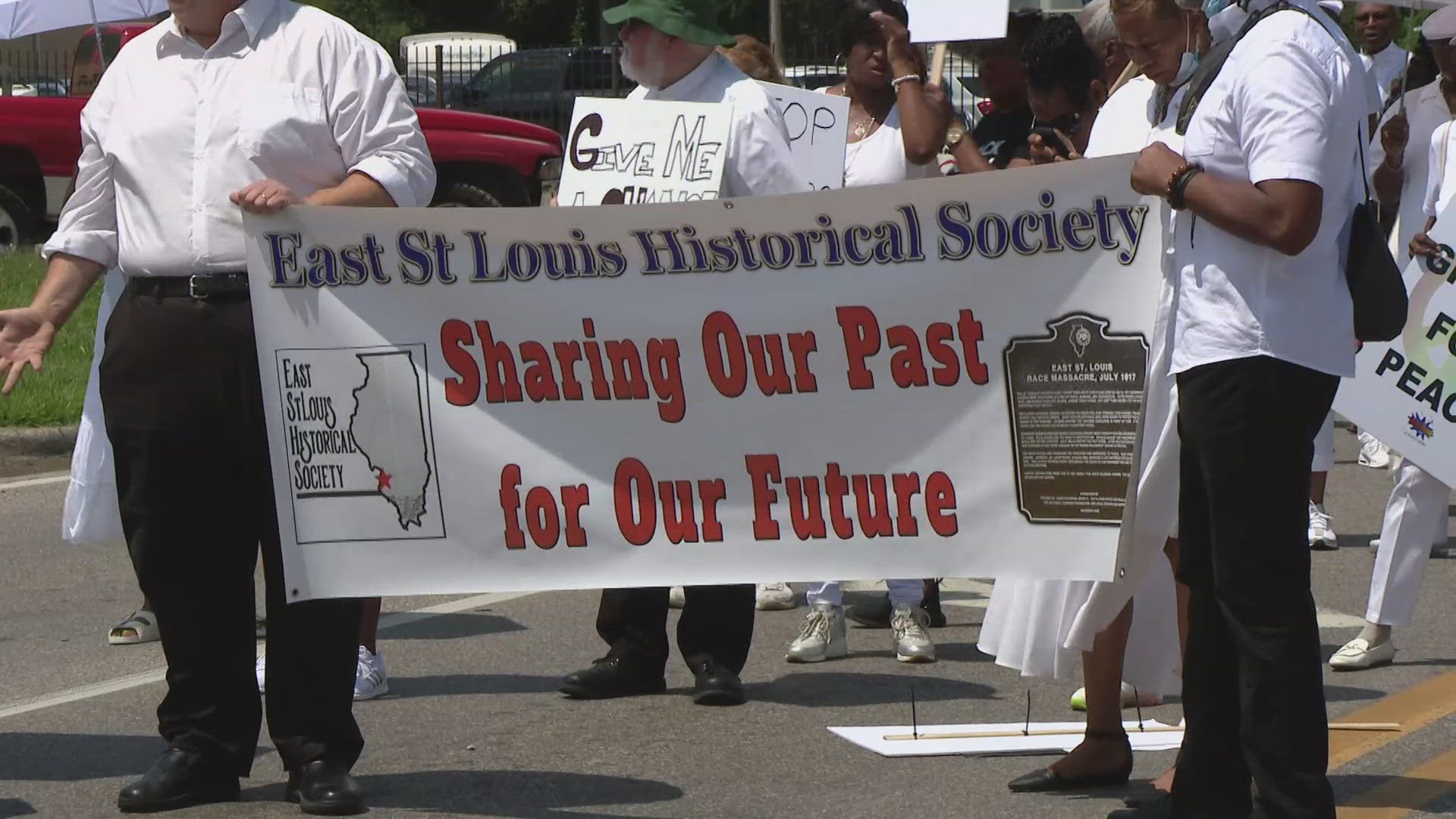 NAACP East St. Louis marches in honor of Sonya Massey, 1917 Silent ...