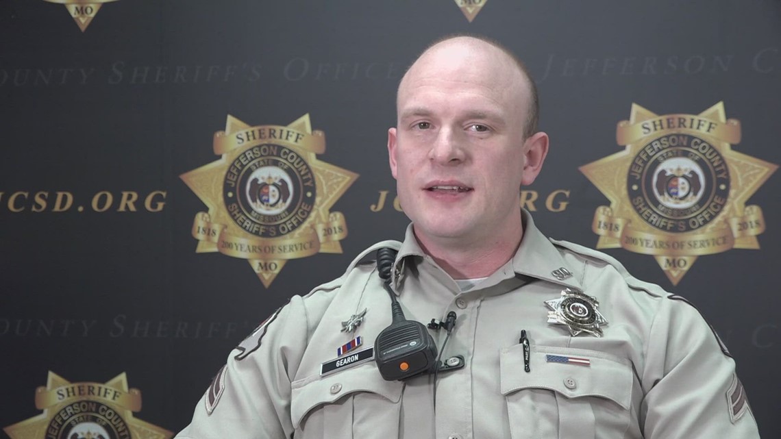 Jefferson County deputy describes how he stopped a violent crime | ksdk.com