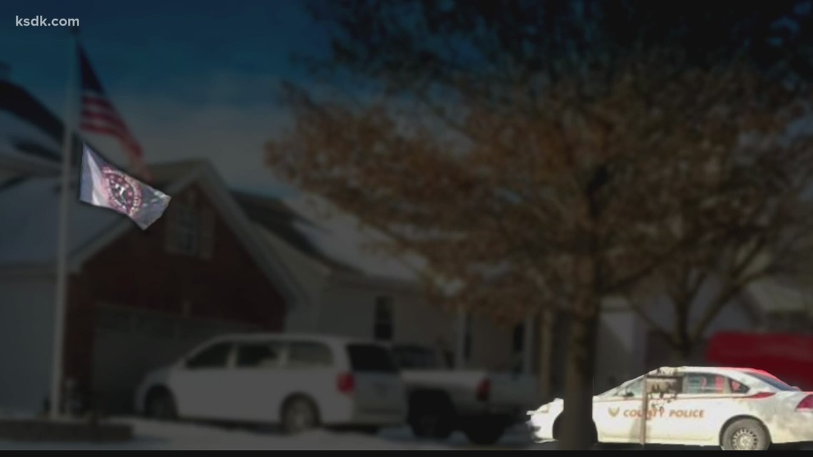 The story behind the picture of 3 Percenters flag at St. Louis County ...