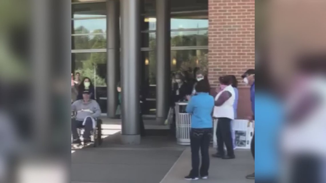 Steve Blaha leaves the hospital after 20 days fighting COVID-19 | ksdk.com