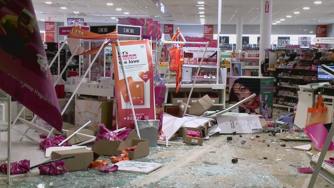 Car drives into south St. Louis County Ulta Beauty Store | ksdk.com
