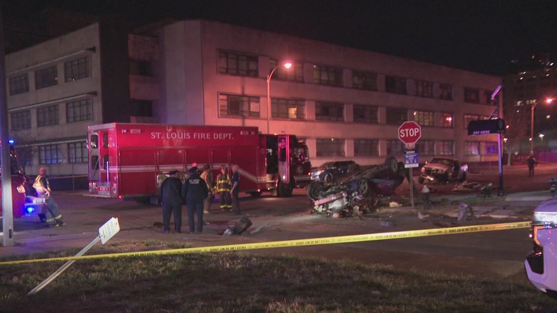 Man who survived being thrown from car in St. Louis crash talks | ksdk.com