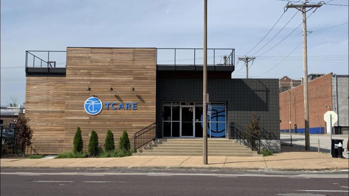 St. Louis tech startups team up on Covid-19 text messaging tool | ksdk.com