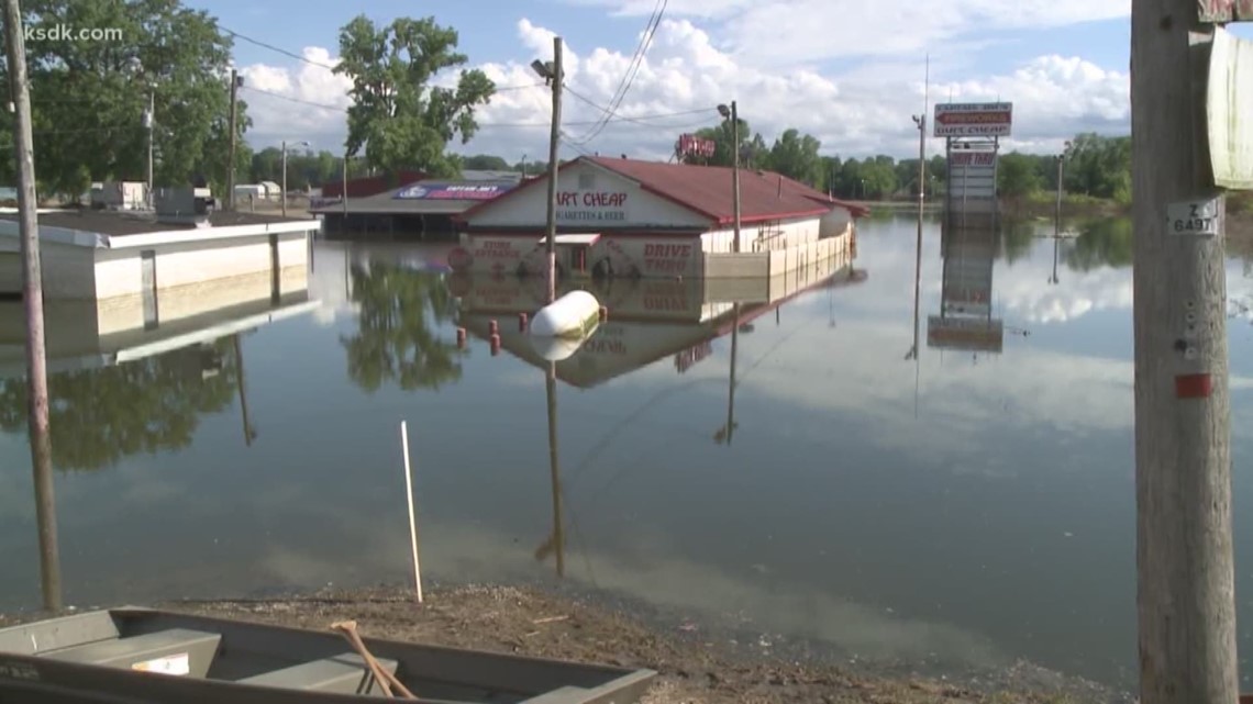Historic flood puts damper on Fireworks sales | ksdk.com
