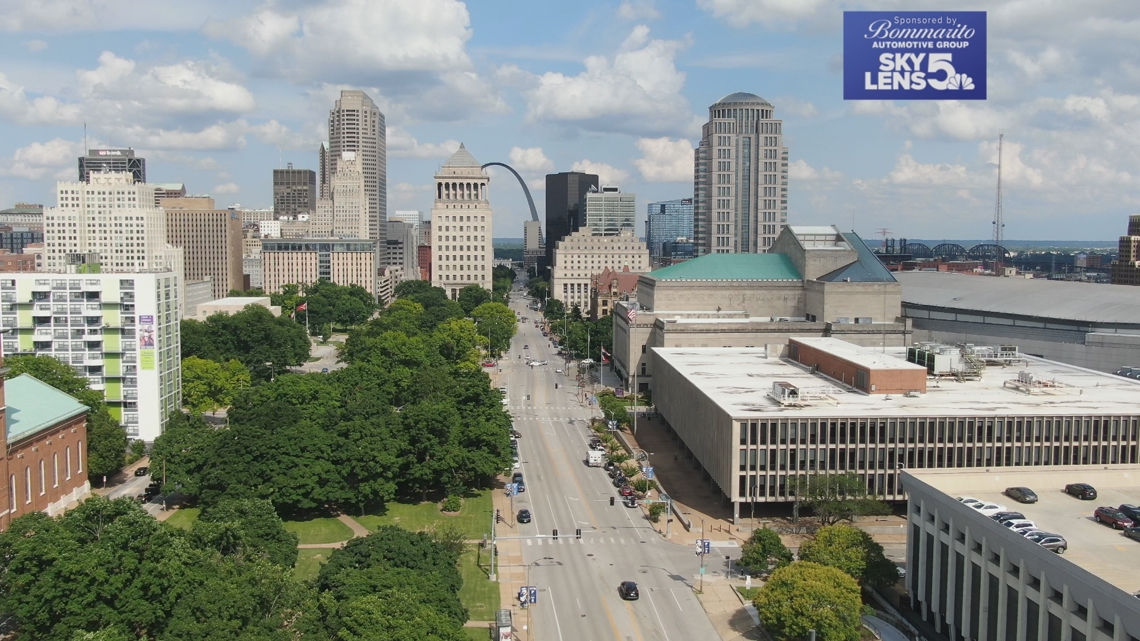 Mo. Gov. Mel Carnahan killed in plane crash in Oct. 2000 | ksdk.com