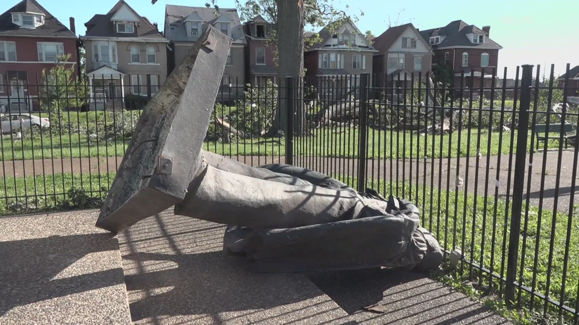 Tornado topples MLK statue in Fountain Park | ksdk.com