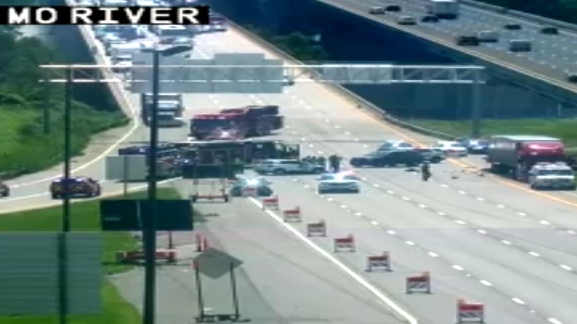 Fatal Crash Closes I 70 Westbound In St Charles Ksdk