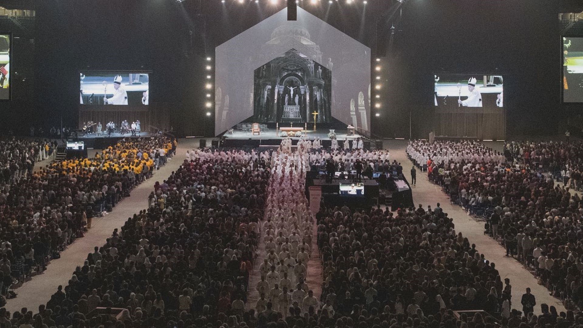 Catholic conference brings thousands to St. Louis | ksdk.com