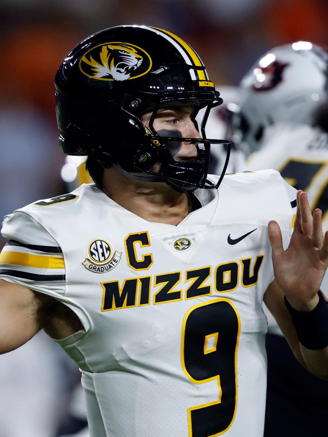 Report: Mizzou quarterback Beau Pribula entering transfer portal, out of bowl game | ksdk.com