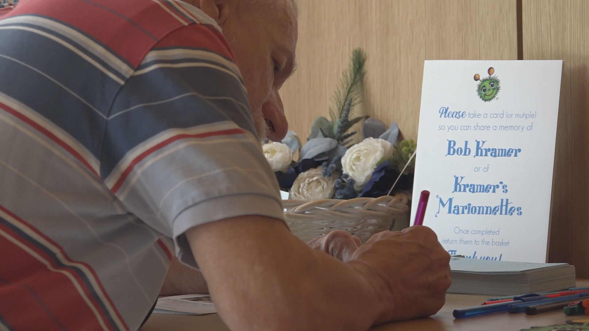 Hundreds celebrate the life of Bob Kramer | ksdk.com