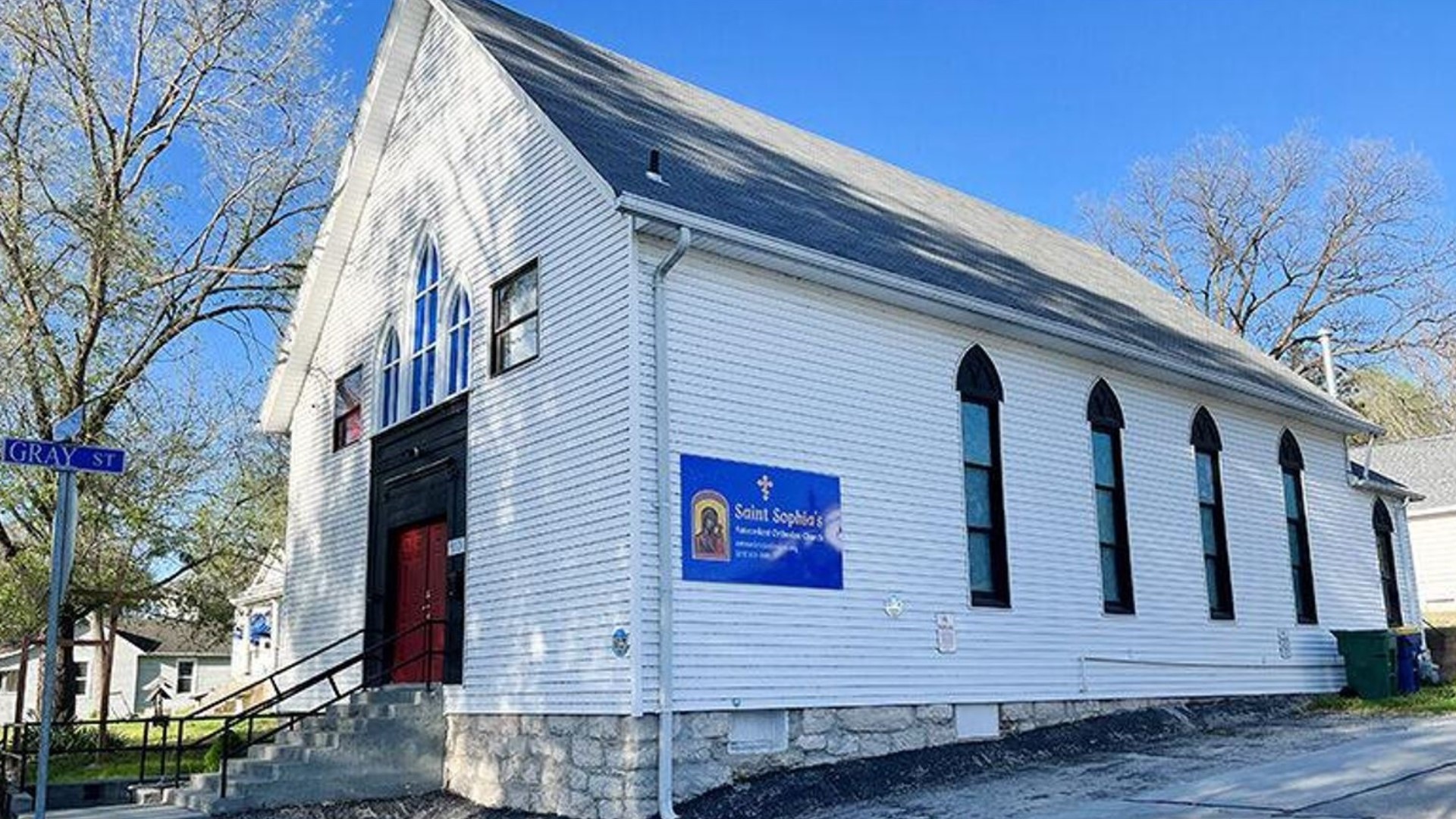 Former members ring alarms about new church in Festus | ksdk.com