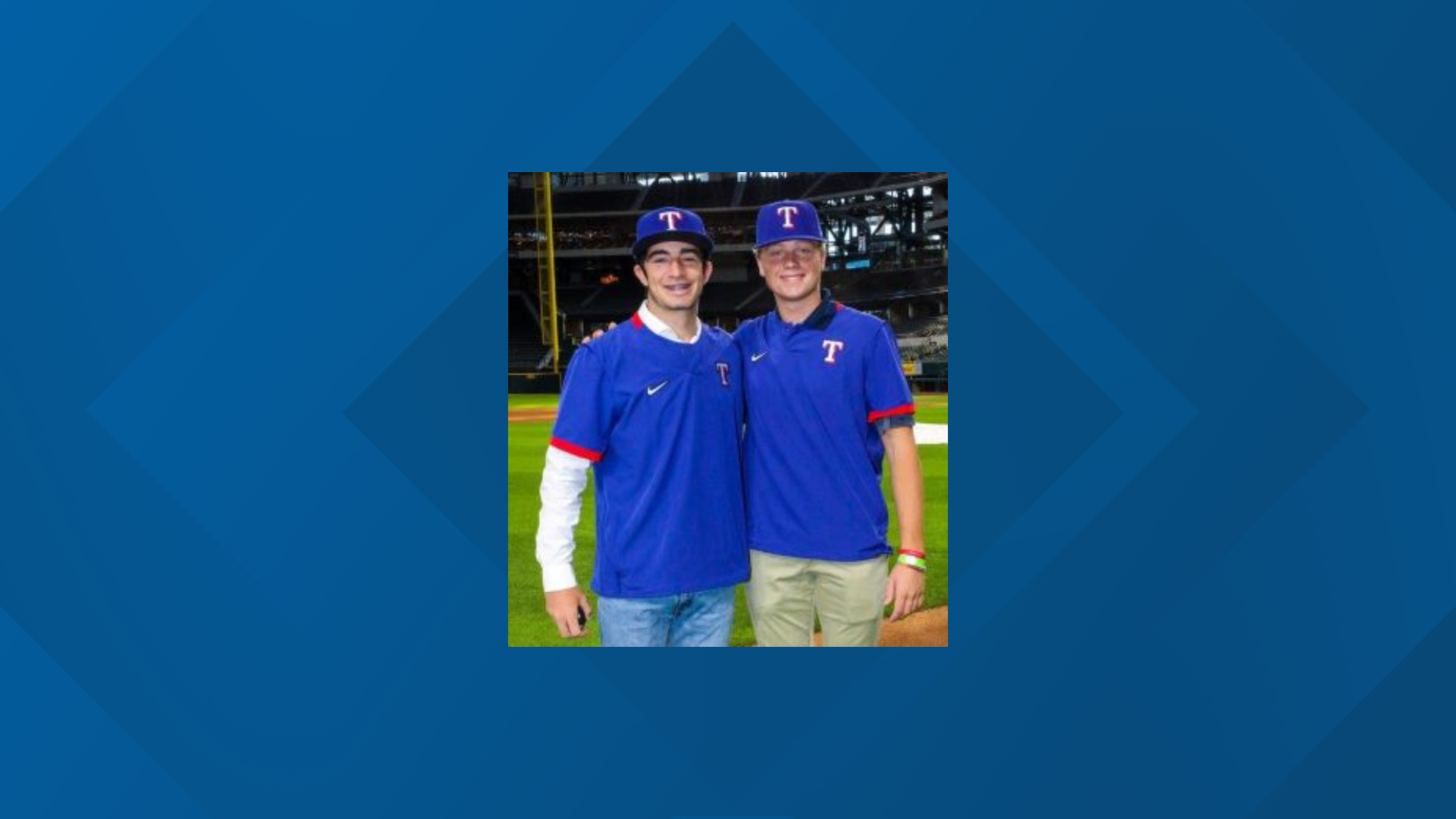 Cardinals BFF's Tekoah Roby and Thomas Saggese to play together | ksdk.com