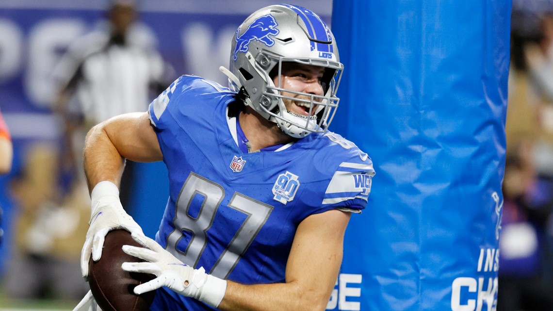 Sam LaPorta finalist for AP Offensive Rookie of the Year | ksdk.com