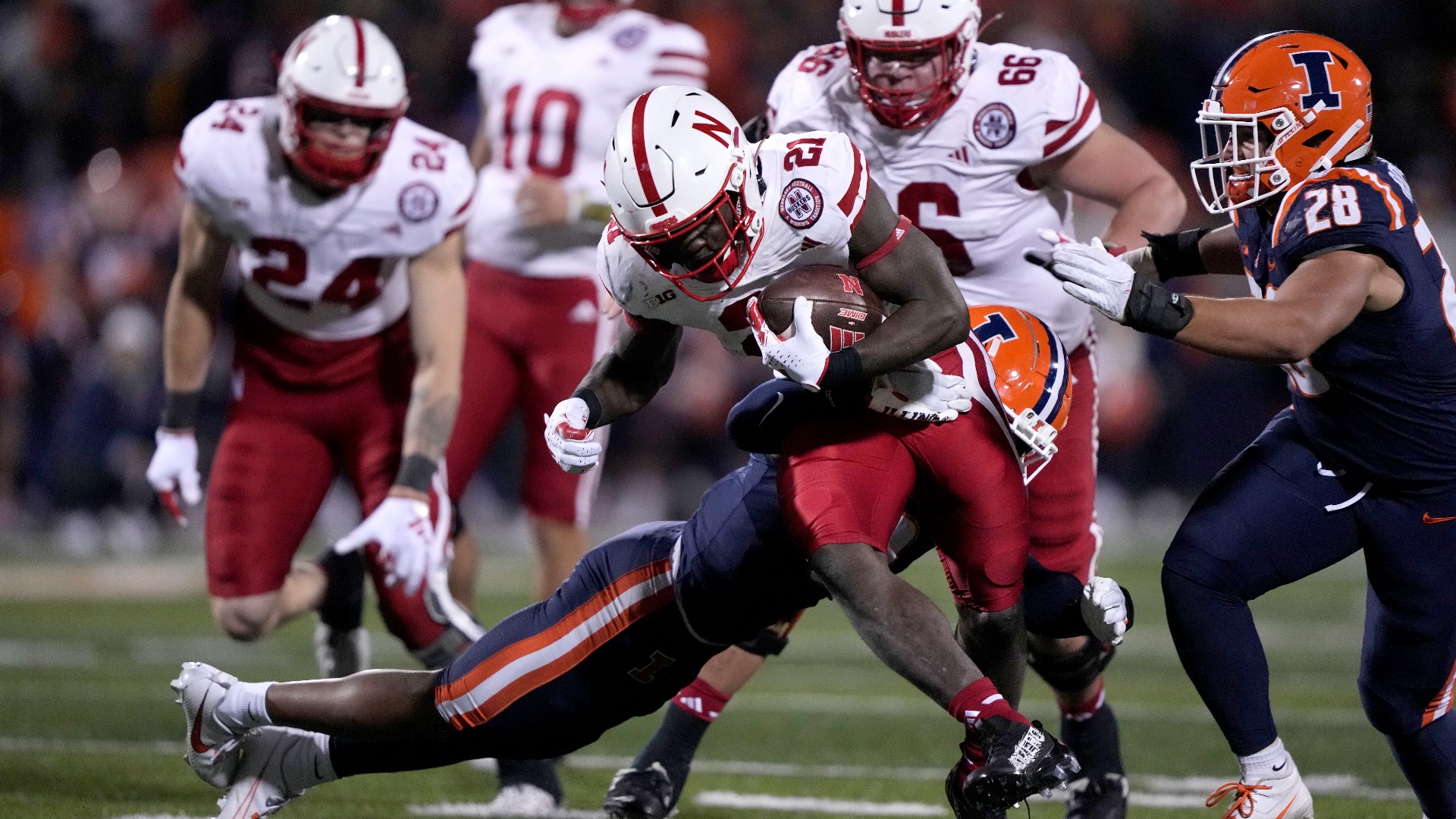 2 TDs in 10 seconds lifts Nebraska past Illinois 20-7 | ksdk.com