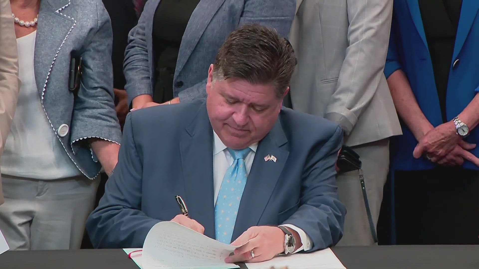 Illinois Gov. JB Pritzker signs 2 gun safety laws | ksdk.com