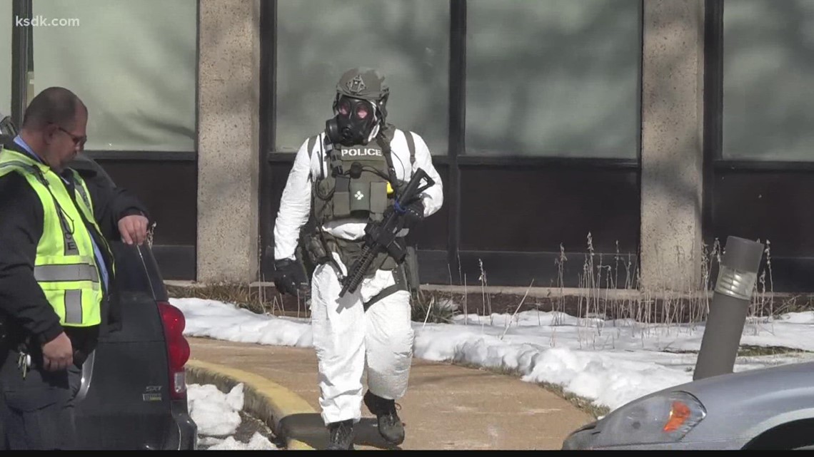 St. Louis police, DEA agents raid Central West End apartment building ...