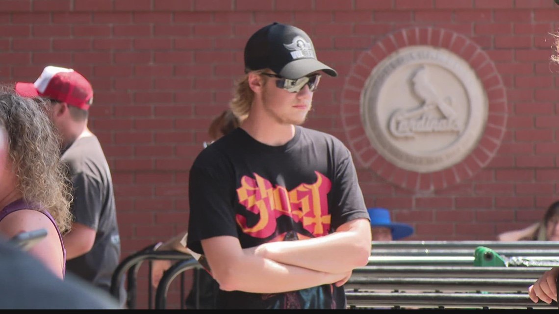 Extreme heat at Busch Stadium concert | ksdk.com