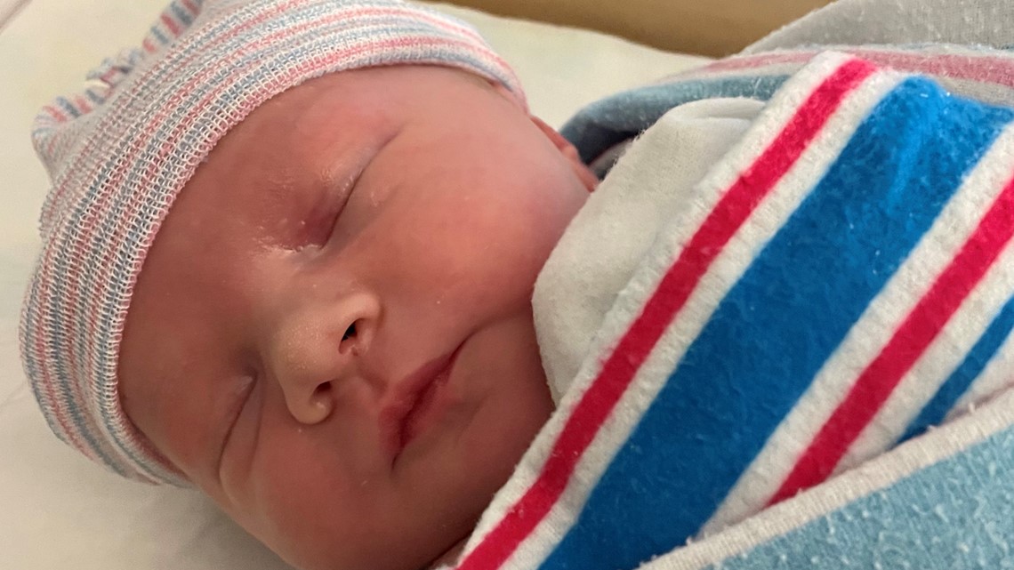 First baby of 2022 in St. Louis born | ksdk.com