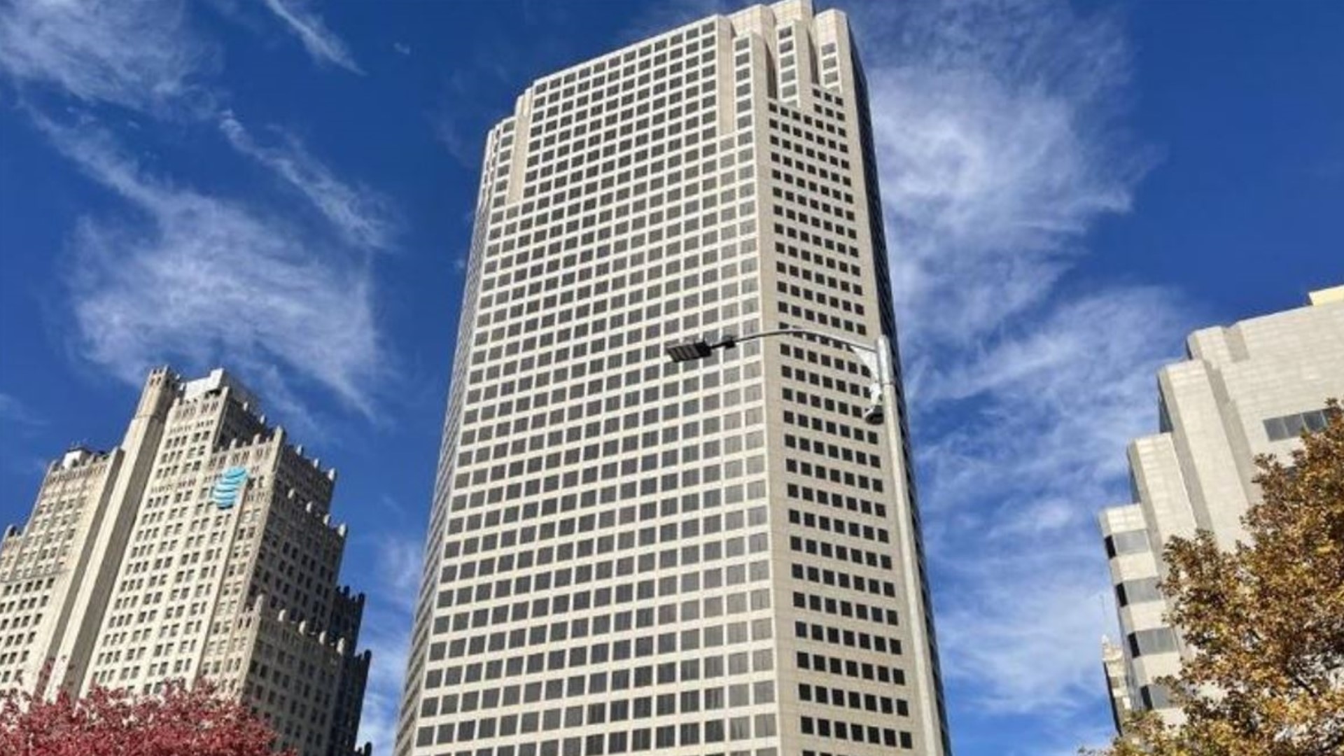 AT&T tower has new owner, according to city documents | ksdk.com