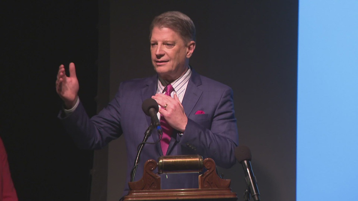 Mike Bush inducted into St. Louis Media Hall of Fame | ksdk.com