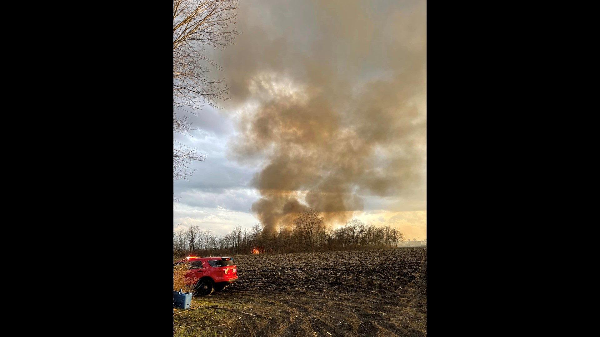 Brush fire burns near Washington Park, Illinois | ksdk.com